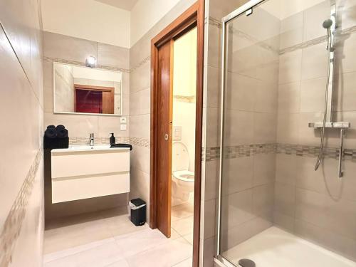 Le 7emeArt-Cinema Room-Grand ecran-Netflix-Centre, Perpignan (nove ...