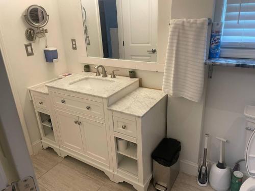 ATL World Cup Retreat Pool, Hot Tub, Airport 5mi, Atlanta (preços ...