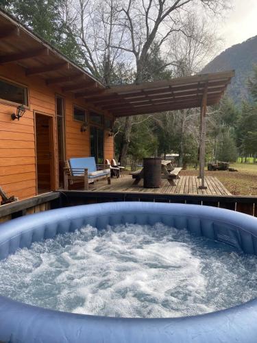 House for 4, River, Nature, Jacuzzi and Starlink, Pukon (ažurirane cene ...