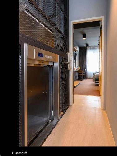 Copper - Private Room, City Center, MRT, Wi-Fi, B1, Ban Na Song ...