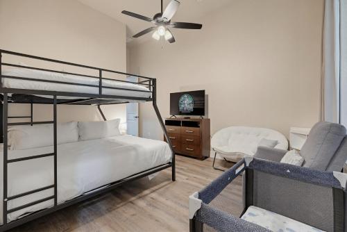 Texas Pool Oasis, Lux Amenities. Fun for all., Highland Village ...