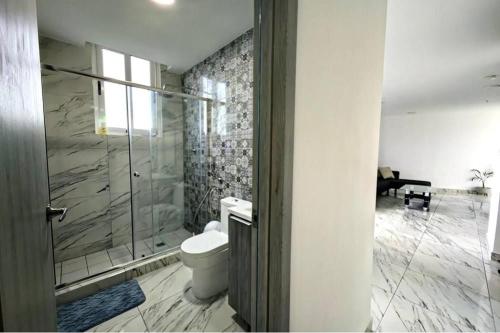 Sofa Bed Stay Rooftop Pool and Gym - Avenida Balboa Next to Hilton（パナマ ...