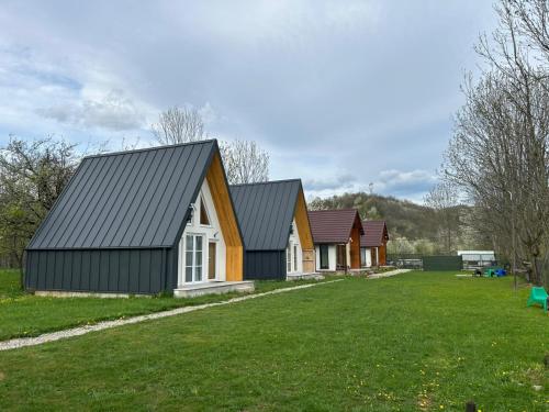 Căsuțele H - Cabana 2 A-Frame cu Ciubăr Cheile Doftanei, Lunca Mare ...