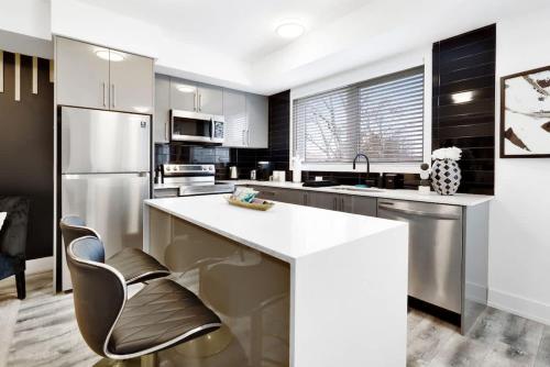 Sunset Haven Niagara Falls Pets Welcome & Family-Friendly, Niagara ...
