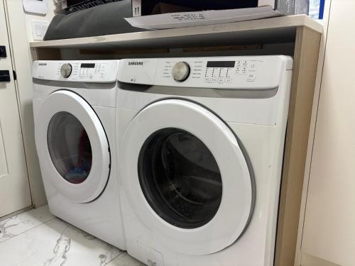 Vancouer Downtown Apartment, Free Parking, Walk to BC Place, Skytrain ...