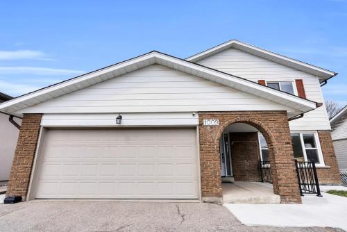 Entire 5 bedroom house near YYZ, Mississauga (opdaterede priser for 2026)