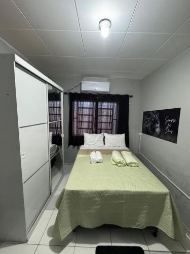 Casa da Ana Paula 2 minutos do SJ Do Vale, Петролина (актуализирани ...