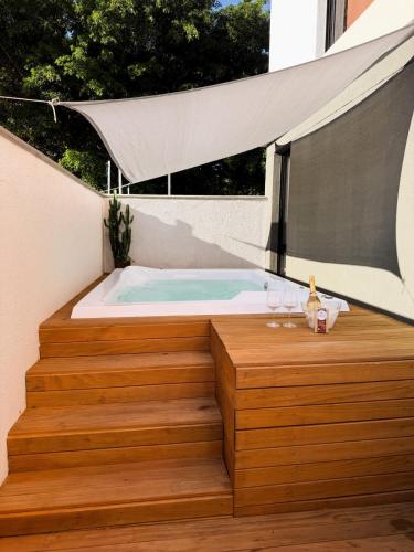 Jacuzzi Privativa com Café Especial, Próx Floripa e Praias, São José ...