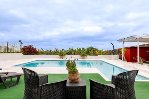 Finca del Carmen by Villas Rivero, Santa Maria de Guia (updated prices ...