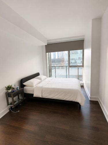 03- Luxurious 1 bedroom in beautiful tower, Montreal (precios ...
