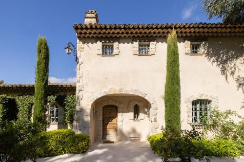 Charming Provencal Villa with Pool & Lush Gardens, Mouans-Sartoux ...