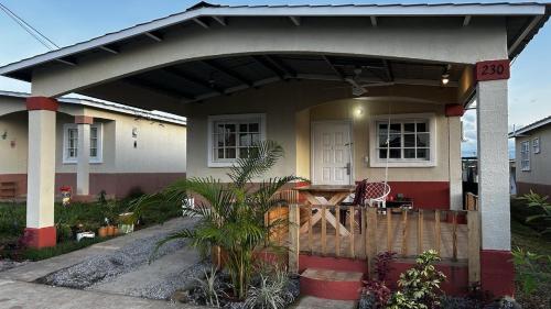 Tiny volcano view house, Las Lomas (updated prices 2026)