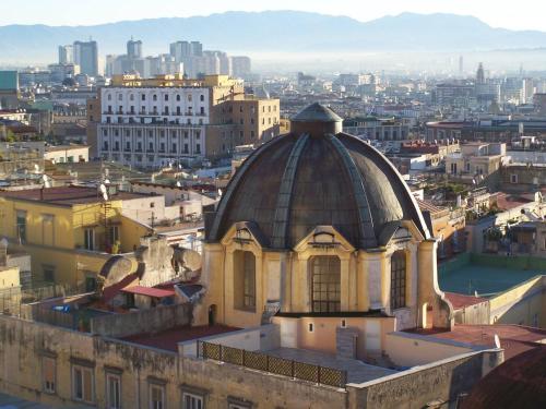 sky view apartment over the old town, Nápoles (precios actualizados en ...