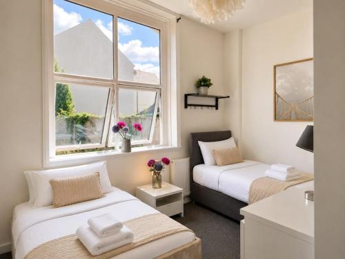 Large Group Stay in Cardiff Sauna, Pool Room, Kardif (ažurirane cene za ...