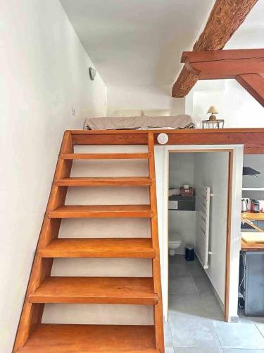Cosy Air-Conditioned Studio in Old Antibes, Walk to Beach & Market ...