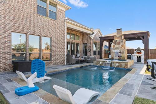 Spacious home with Heated Pool, Media Room & Spa, Allen (aktualisierte ...