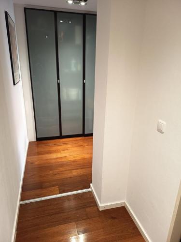 1 Bedroom with large Sunny Balcony, Munich (updated prices 2026)