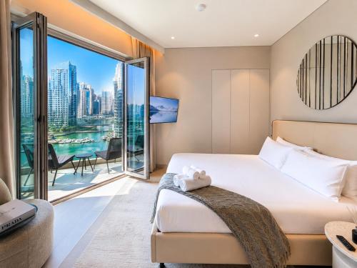 Luxury Waterfront 1Bedroom with Marina Views Balcony & Pool, Dubái ...