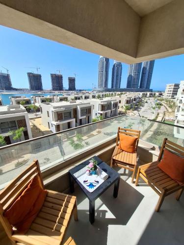 Northbed 1BR Palm Hills New Alamein sea view, El Alamein (precios ...
