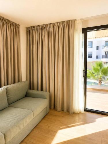 Apartment with sea view, pool, SPA, parking, Villajoyosa (opdaterede ...