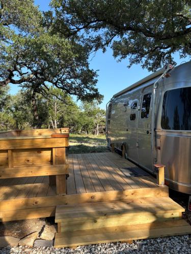 Airstream Flying Cloud at Pennington Grove, Gatesville (prezzi ...