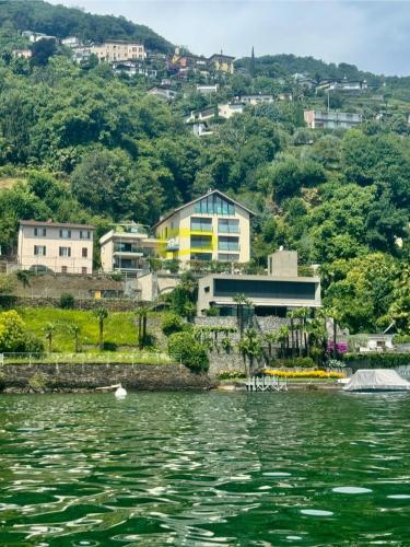 Stylish and modern Apt with great lakeview, Brissago (tarifs actualisés ...