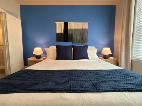 Urban Cowboy Loft - 2 Kings - Walk Downtown - Pool, Fort Worth (updated ...