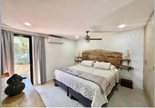 Luxury Beachfront House Steps from the Sea, Pradomar (prezzi aggiornati ...