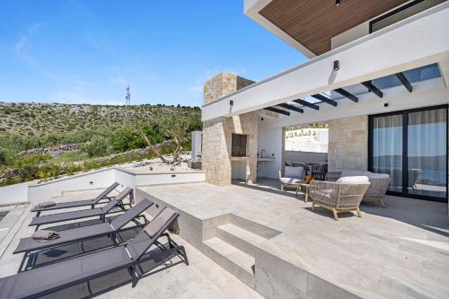 Royal Sky Elite Villa Residence, Seget Vranjica (precios actualizados ...