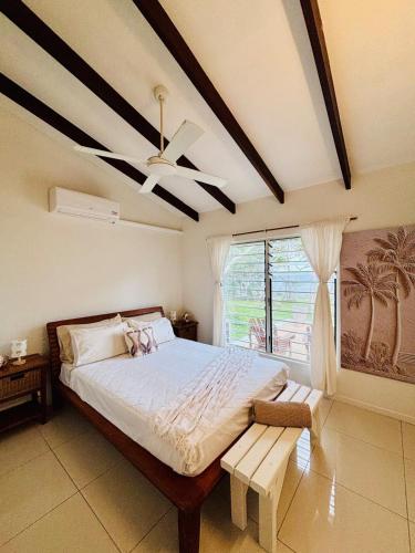 Birdies Beach house, Private Beach, Surf & Snorkel, Hideaway Island ...
