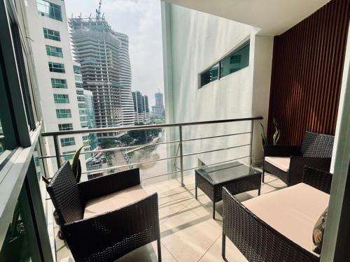 Suite Moderna con Vista al Río - Riverfront, Guayaquil (precios ...