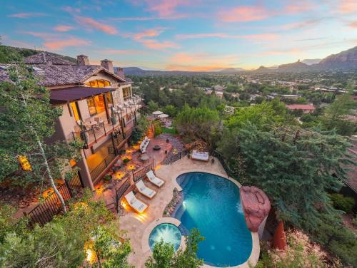 NEW - Tuscan Red Rock Overlook - Spectacular Views 2 Pools Waterfalls ...