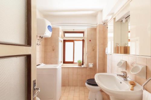 Dolomites Family Home - Garden, Parking & View, Fornesighe (precios ...