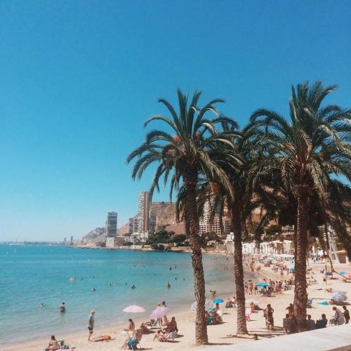 Vistas al mar, acceso playa, parking, Alicante (opdaterede priser for 2026)