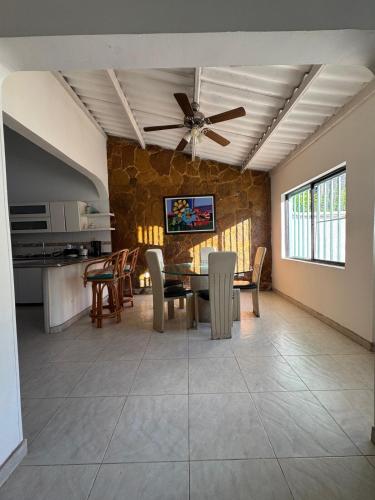 Hermosa villa familiar en Nilo, Nilo (precios actualizados en 2026)