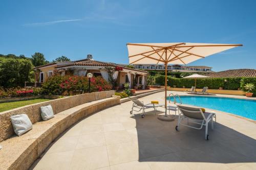 Baja Sardinia - Lussuosa Villa Piscina Vista Mare, Cala Bitta (precios ...