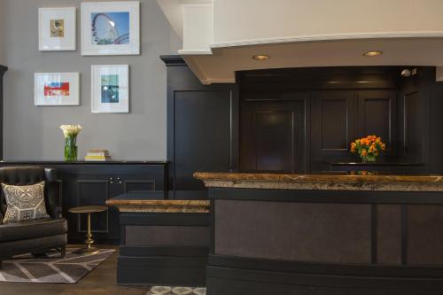 Staypineapple, An Iconic Hotel, The Loop, Chicago – Updated 2022 Prices