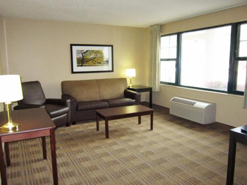 Extended Stay America Suites - Elizabeth - Newark Airport, Elizabeth ...