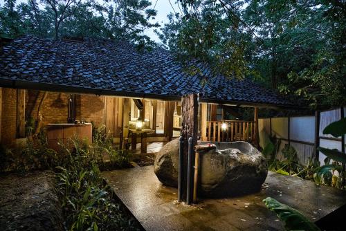Desa Alamanis Resort Vila, Cirebon – Precios actualizados 2023