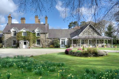 Tyddyn Llan Restaurant with Rooms, Corwen (updated prices 2024)