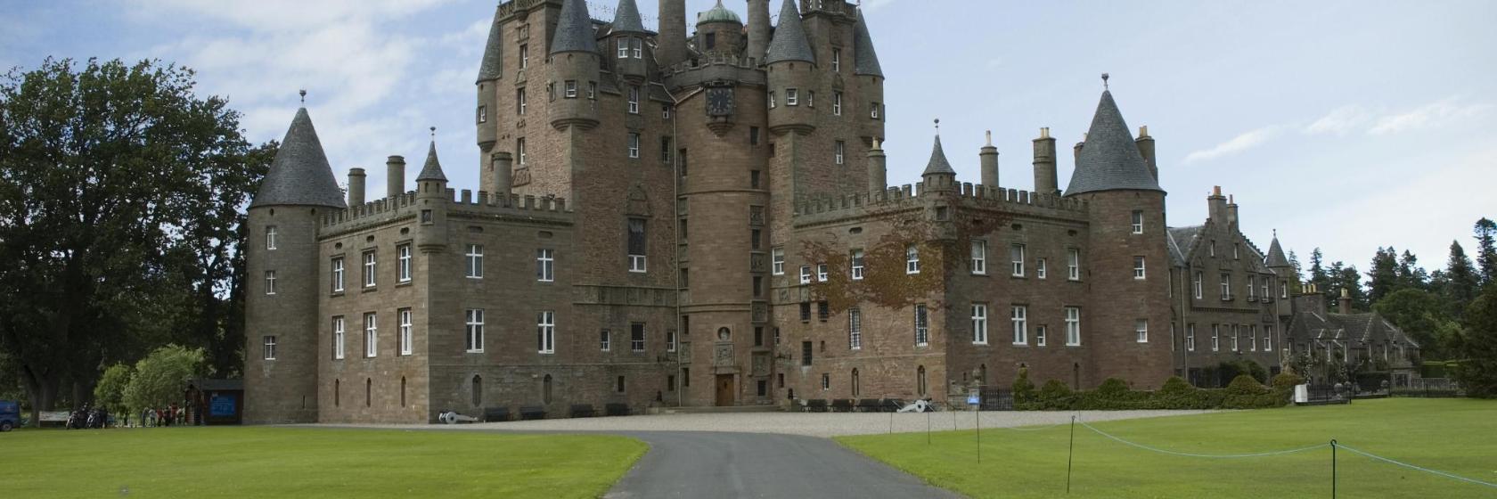 The 10 best hotels close to Glamis Castle in Forfar, United Kingdom