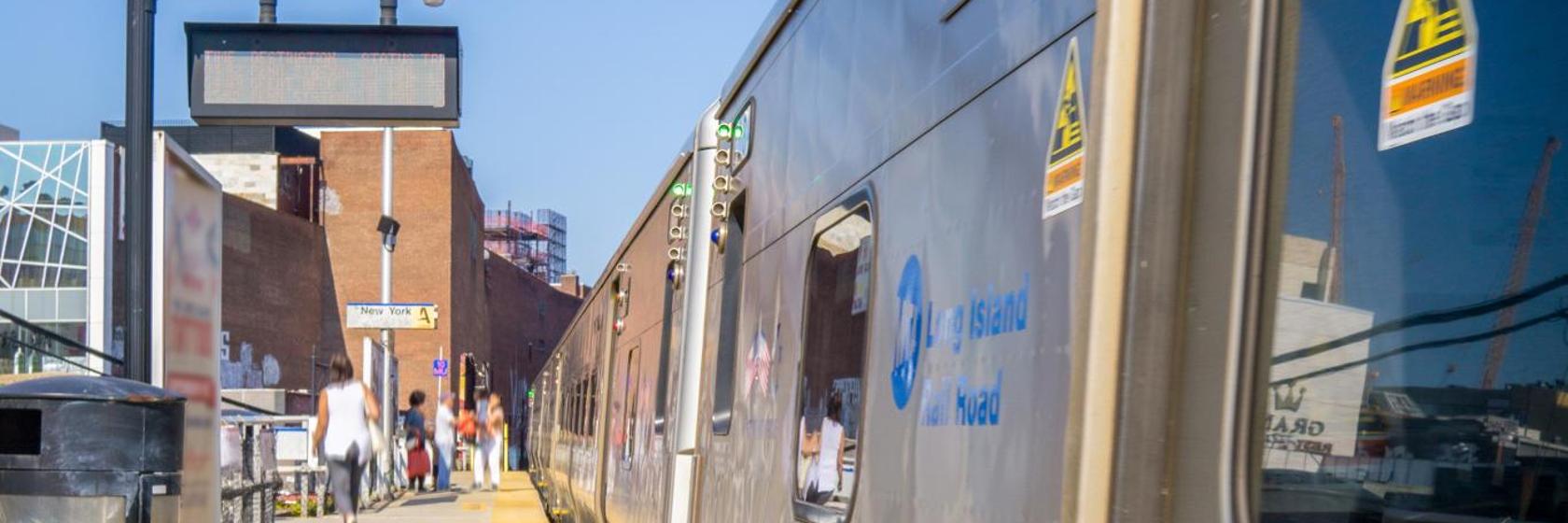 The 10 best hotels near Flushing – Main Street in Queens, United States