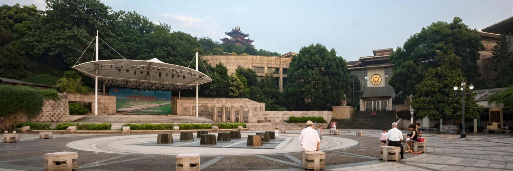 The 10 best hotels near Wushan Square in Hangzhou, China