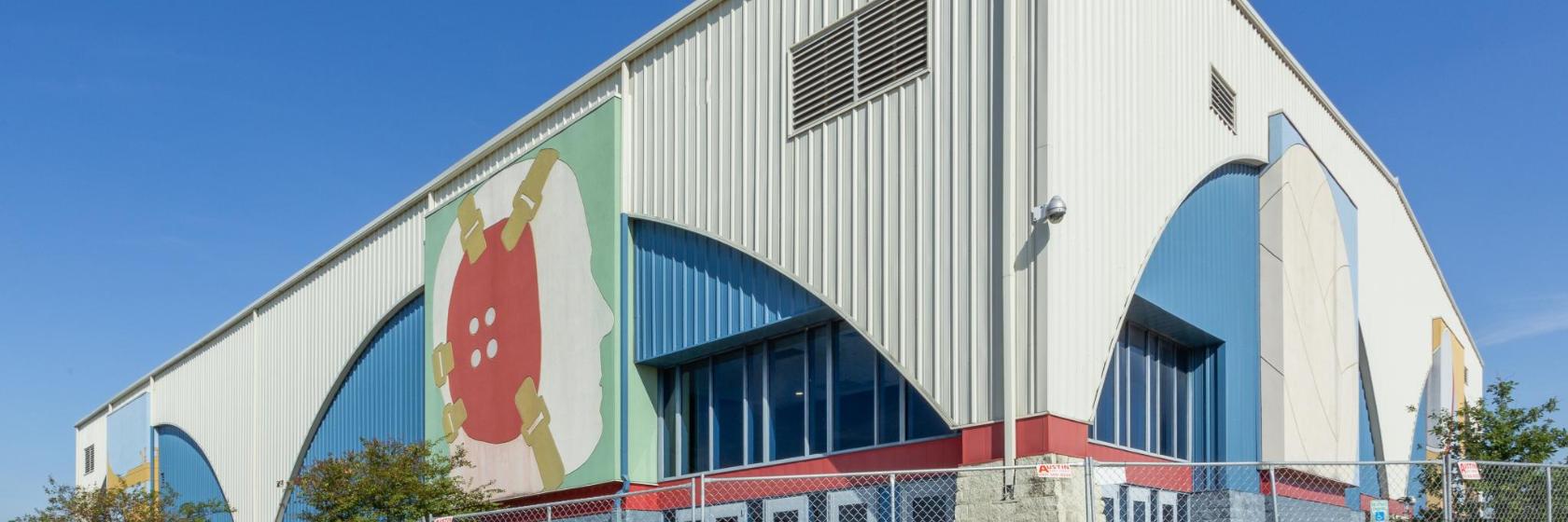 The 10 best hotels near Dr Exalton and Wilhelmina Delco Activity Center ...