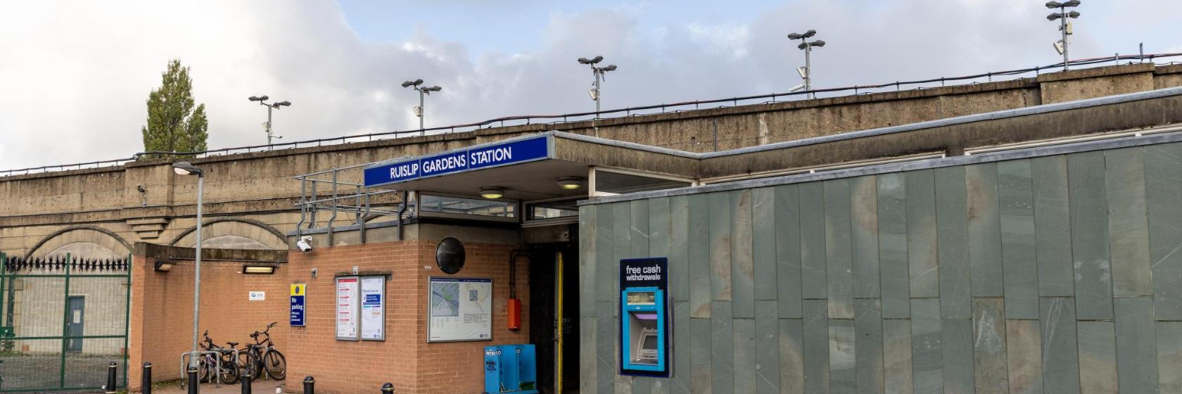 The 10 best hotels near Ruislip Gardens in Hillingdon, United Kingdom