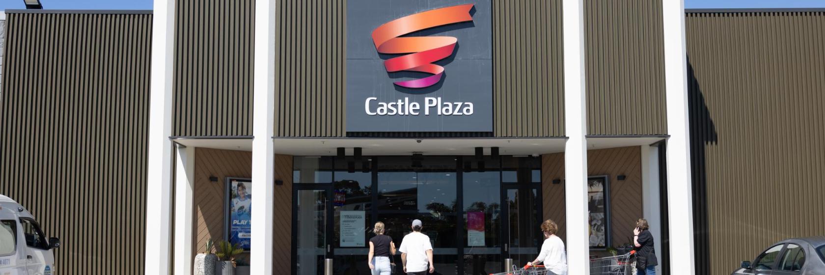 The 10 best hotels near Castle Plaza Shopping Centre in Adelaide, Australia
