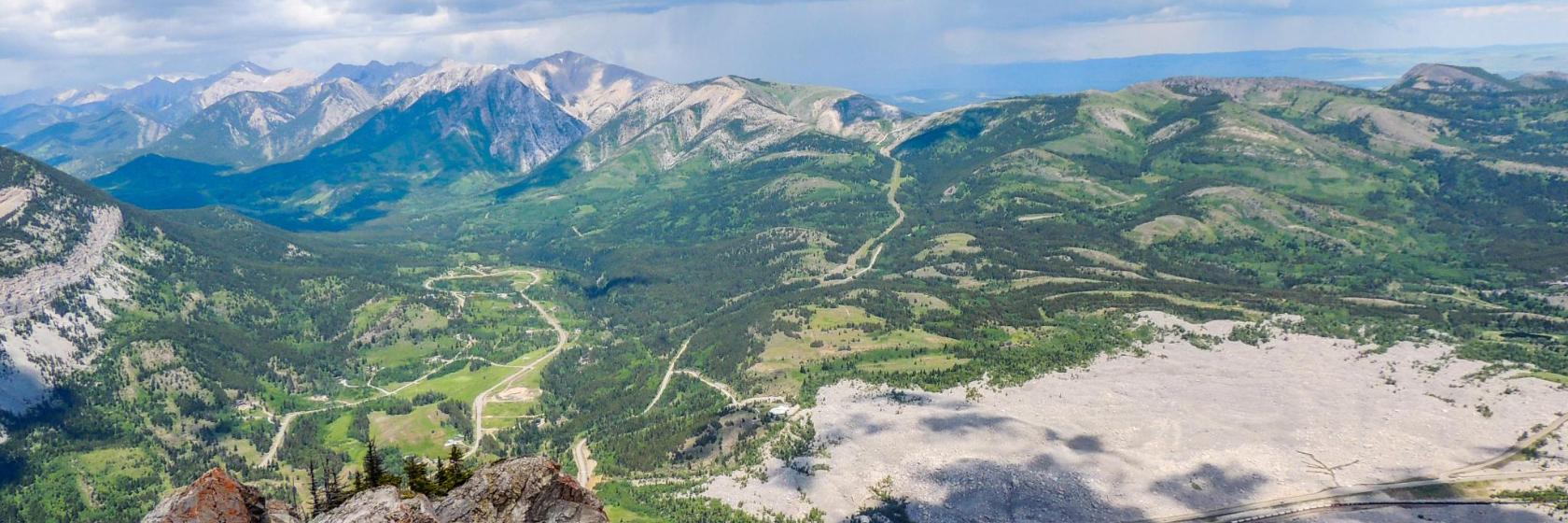 The Best Crowsnest Pass Hotels – Where To Stay in and around Crowsnest ...