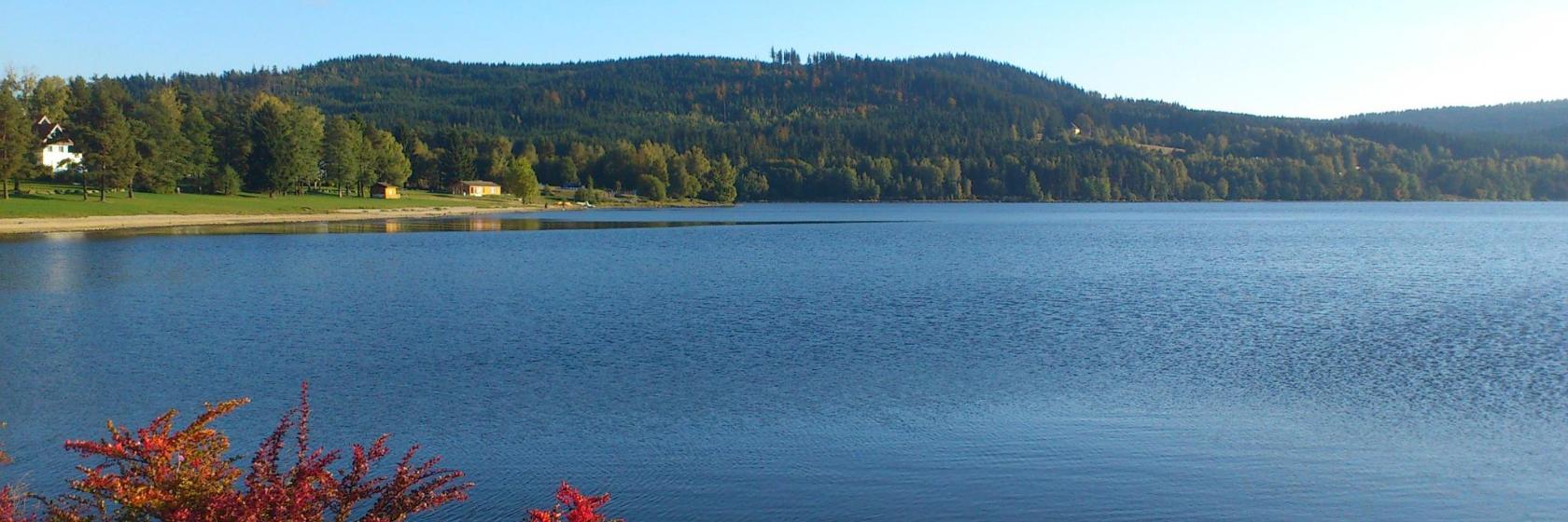 De beste hotels in Lipnomeer – Waar te verblijven in en rondom ...