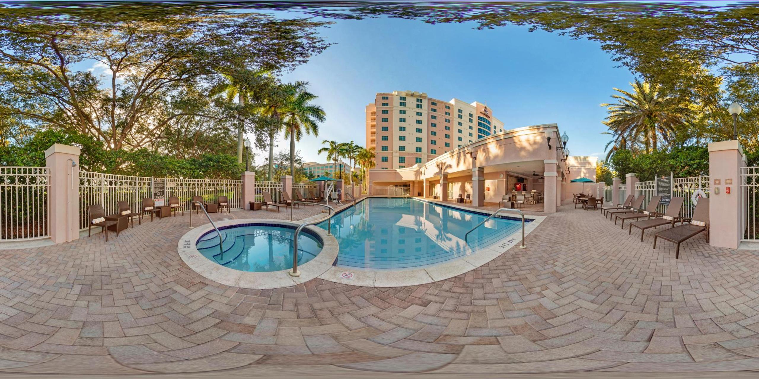 DoubleTree by Hilton Sunrise - Sawgrass Mills, Sunrise (updated prices ...
