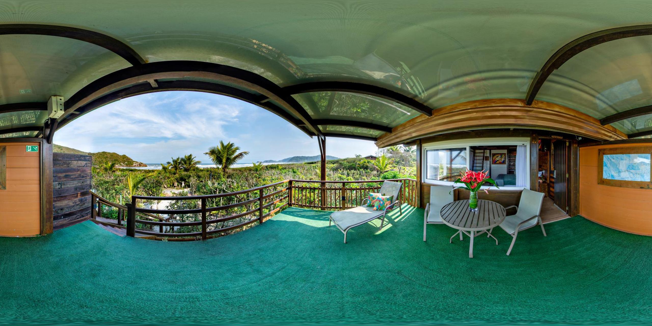 Grajagan Surf Resort, Ilha do Mel (updated prices 2025)